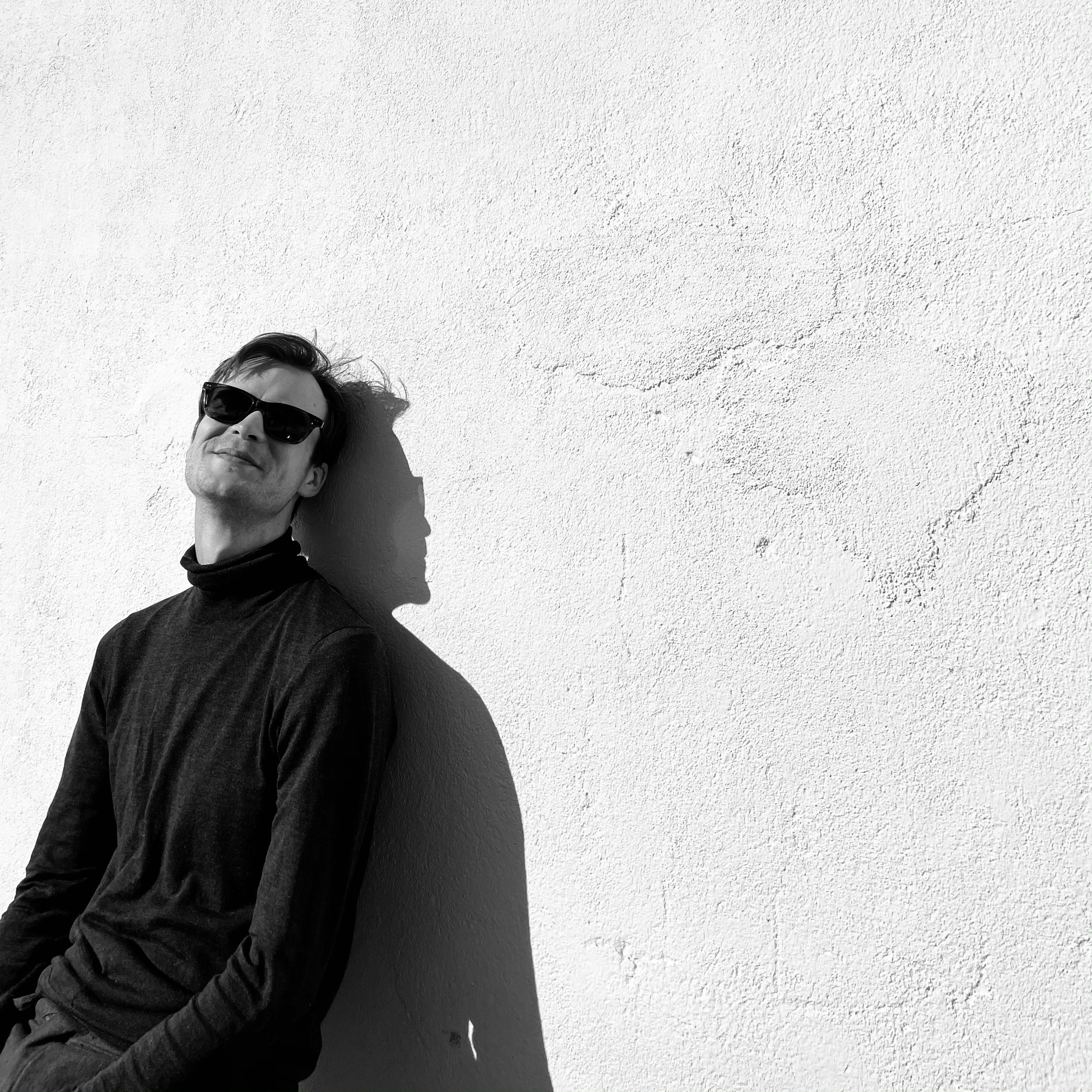 Music by Maris Pihlap and Marten Kuningas at the Food Hall in Viru ...